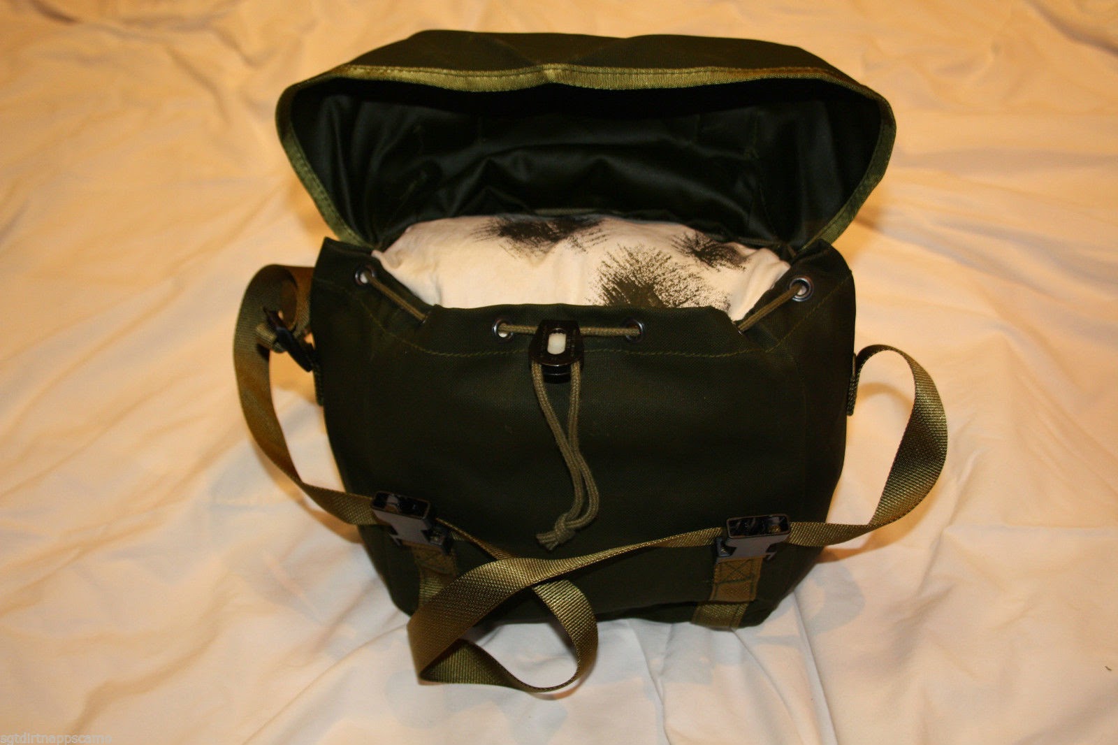 Webbingbabel: Canadian Army 82 Pattern Webbing Lower Butt Pack