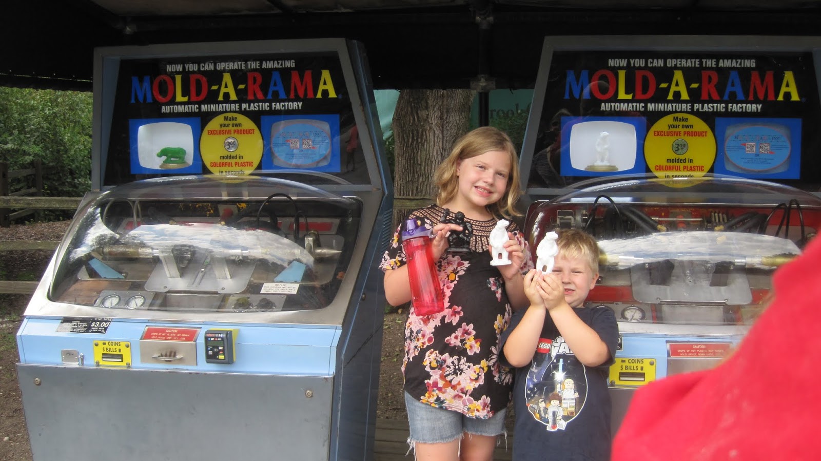 Rita's Sew Fun: Mold-A-Rama Souvenirs!!