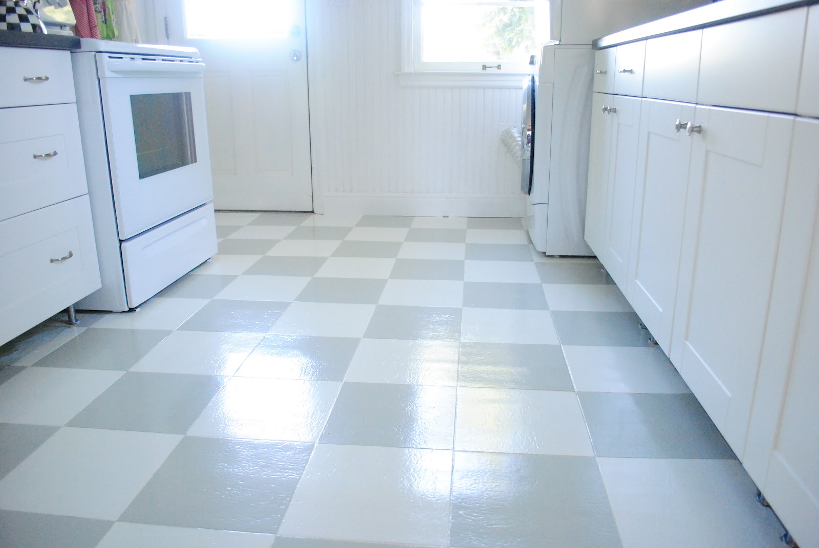 Gray And White Checkered Vinyl Flooring – Flooring Tips