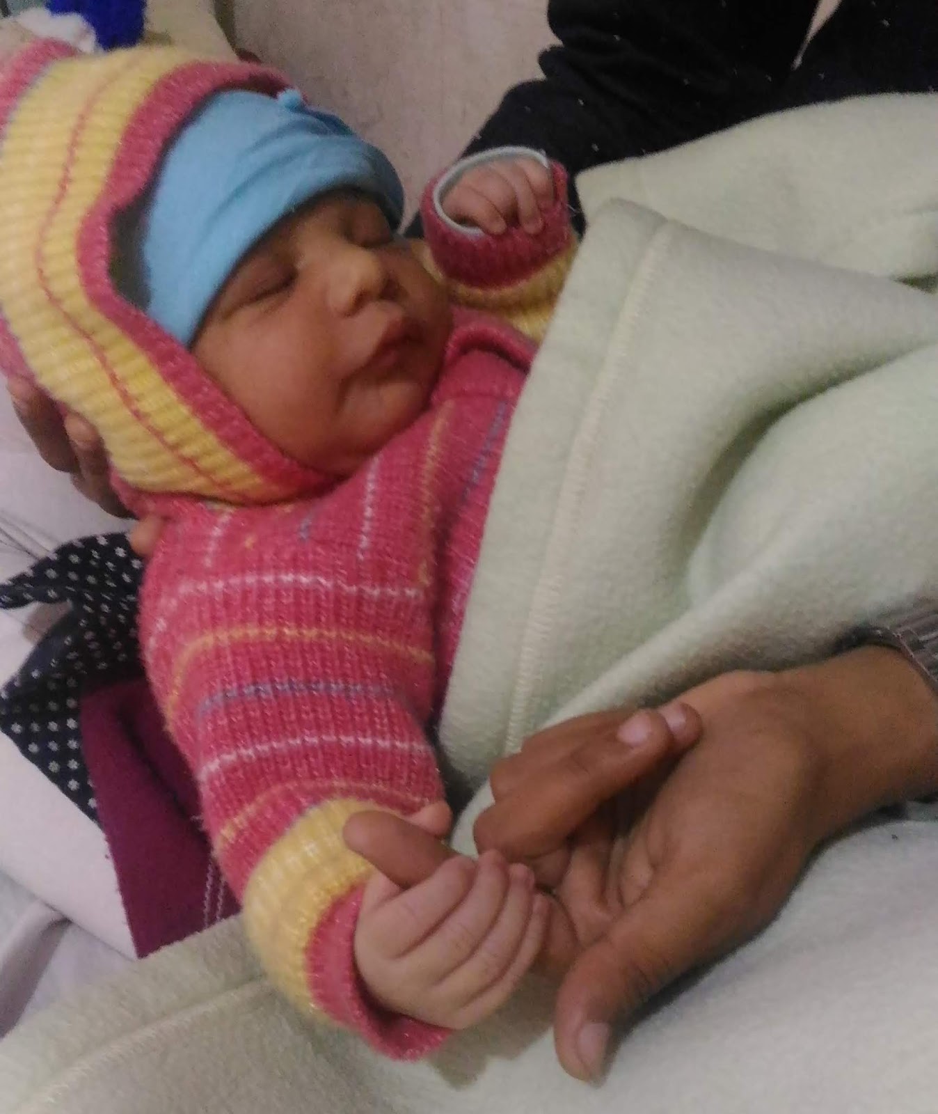 My Precious Love: Newborn Hiccups and Newborn Sneezing : Baby Care