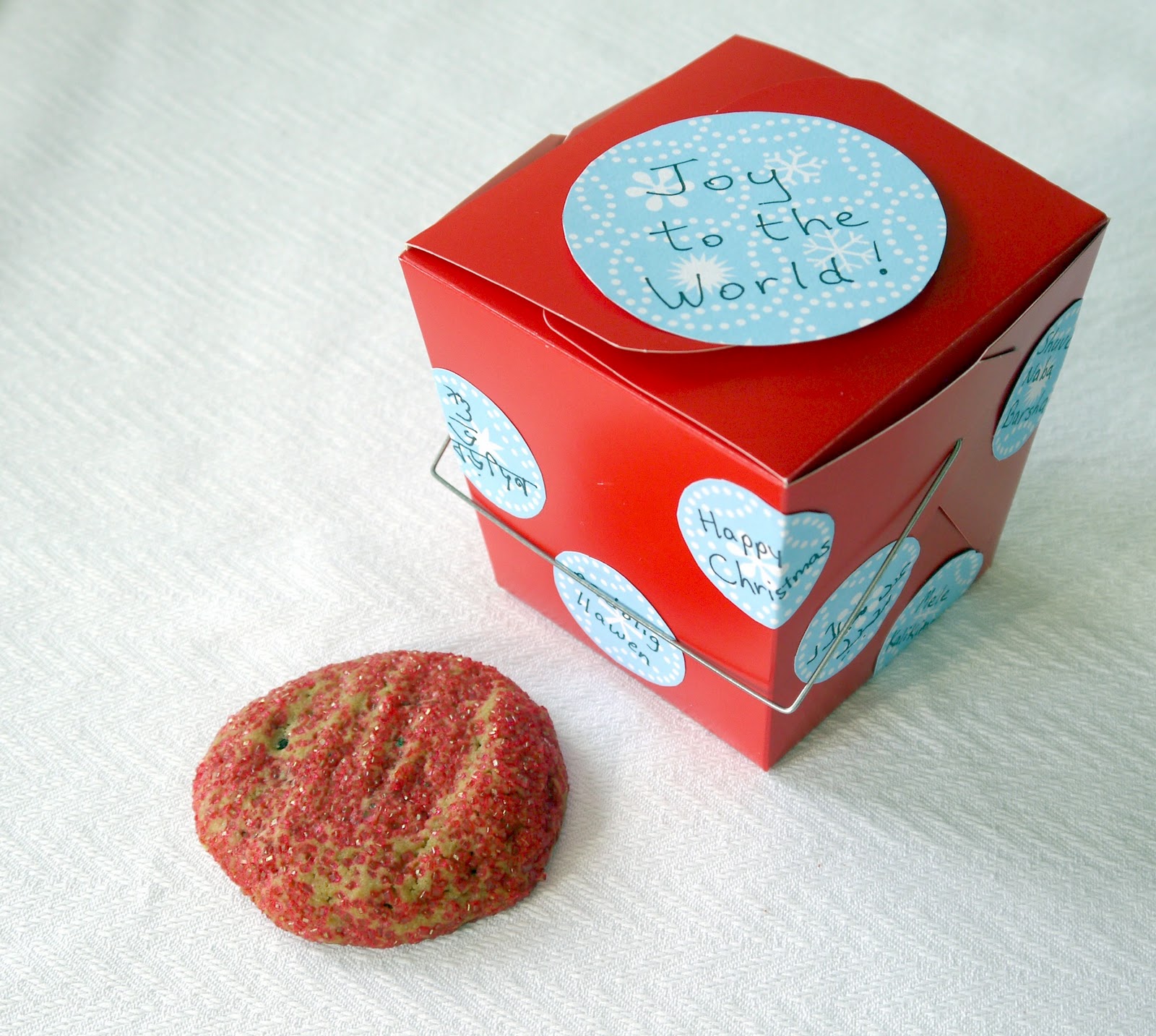 Sense and Simplicity: Cookie Gift Packaging Using a Chinese Takeout ...