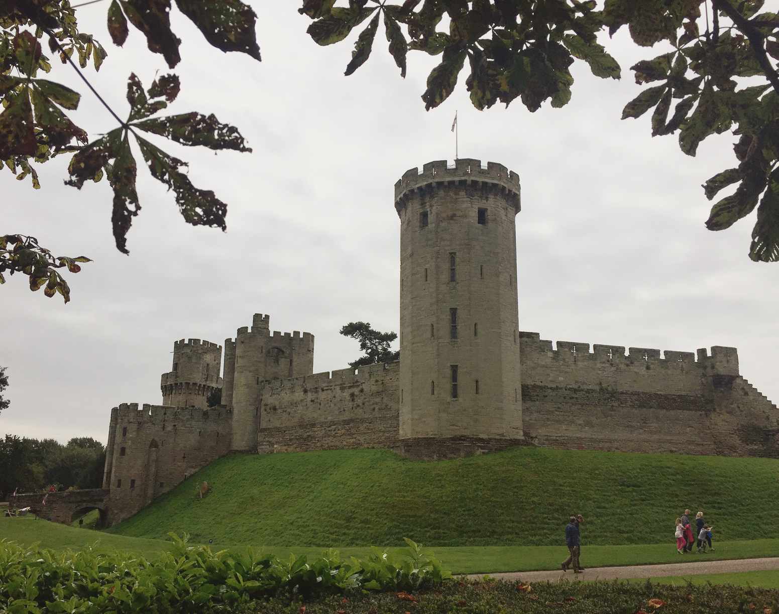 WARWICK CASTLE | HELLO SCOTLAND