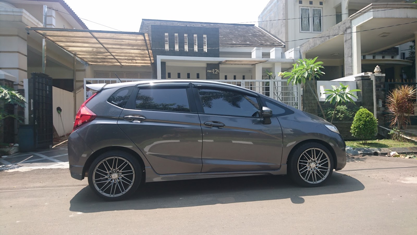 Per Custom untuk Bikin Ceper Honda Jazz GK5