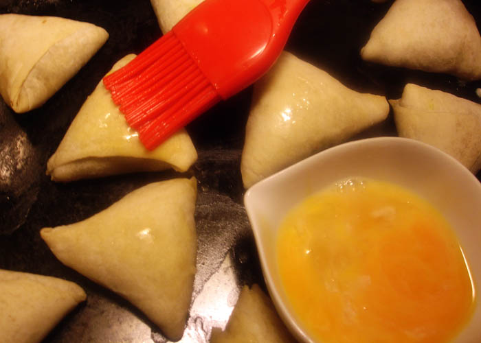 libyan food: Arabic Savoury Pastries: Bureek Muwaraq بوريك مورق