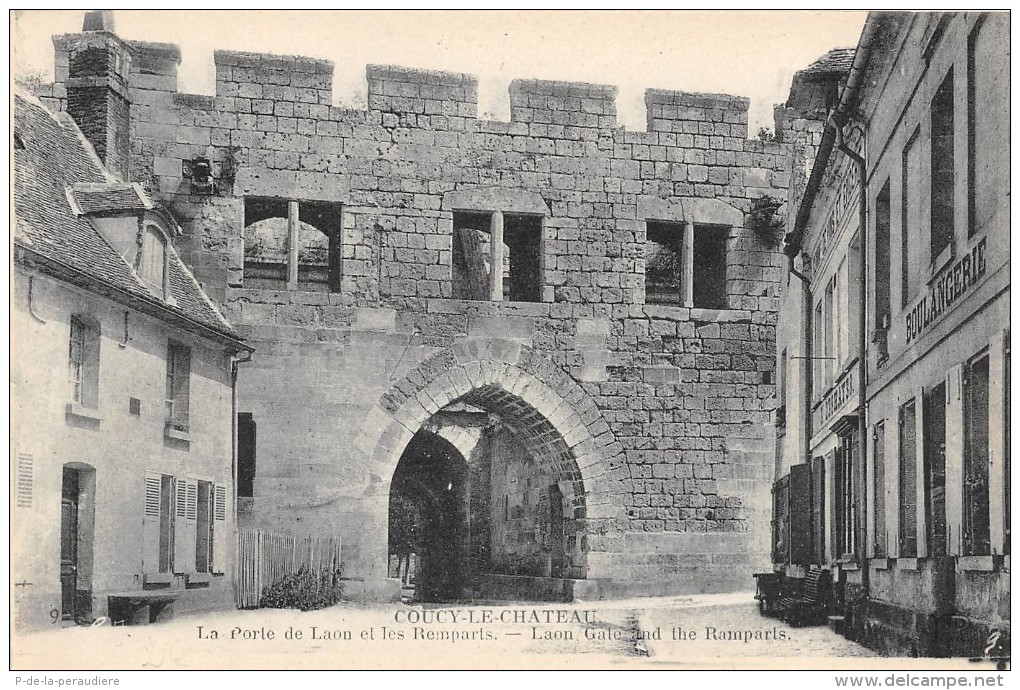 La Ronde des Ancêtres : Le manuscrit de Coucy le Château