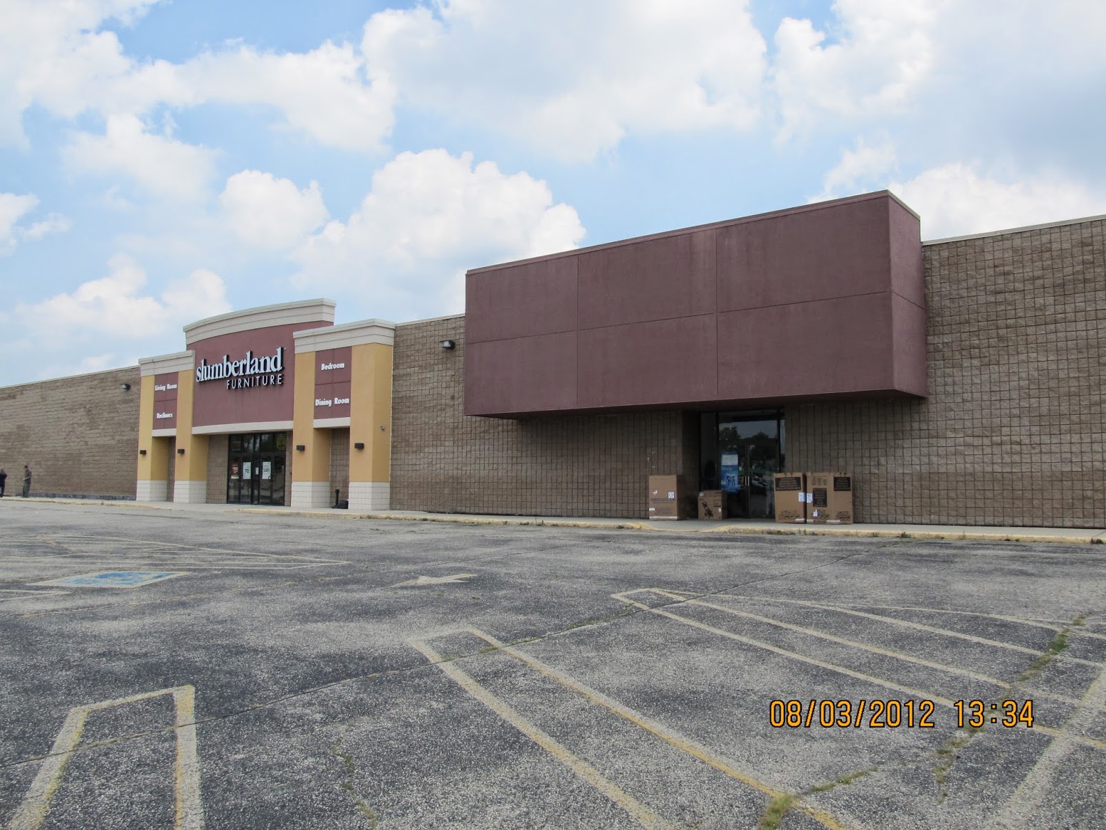 Trip to the Mall: Heritage Village(Beaver Dam Mall)- (Beaver Dam, WI)