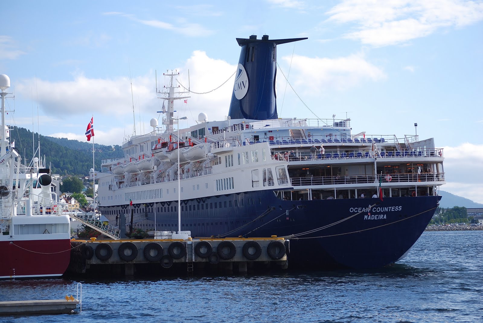 "Ocean Countess" ved Storkaia i Molde.
