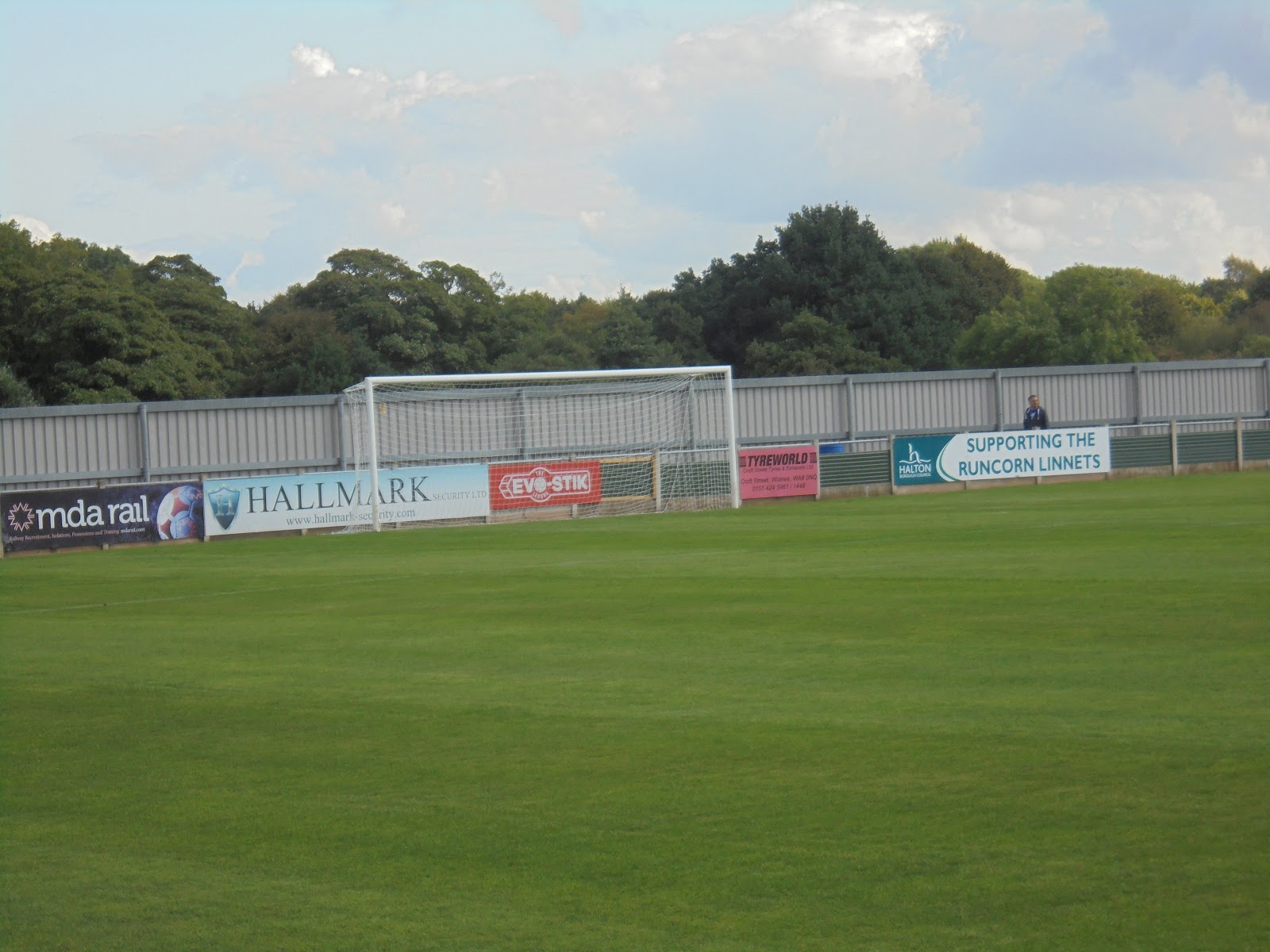 The Tortoise Travels: Runcorn Linnets - Millbank Linnets Stadium