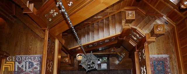 Inside The Real Hill House - #IHeartHollywood