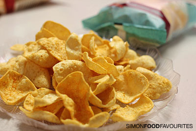 Simon Food Favourites: Taste Test: Piranha Chicca Chips (12 July 2011)