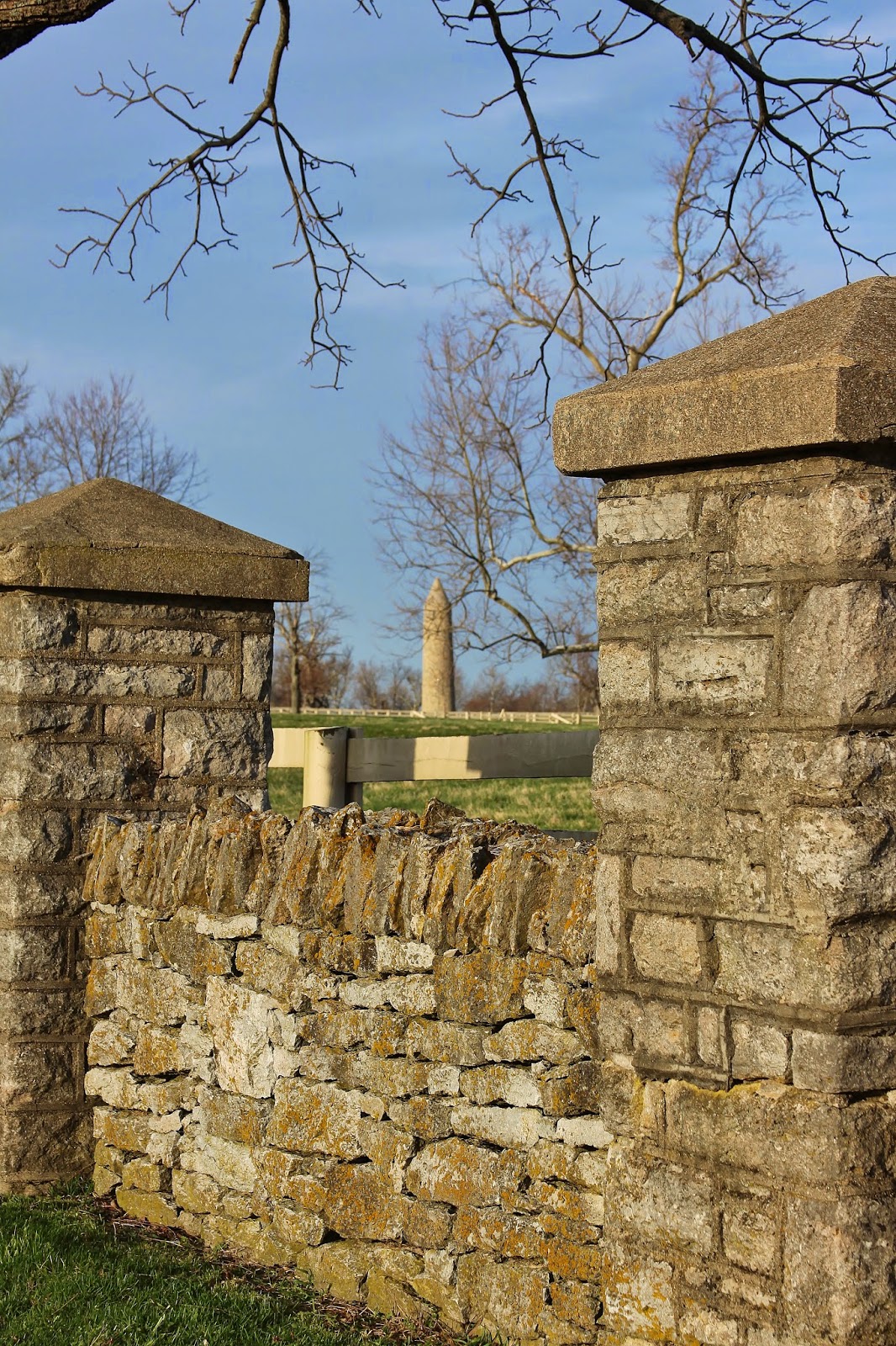 Blue-Eyed Kentucky: The Round Tower at Castleton-Lyons