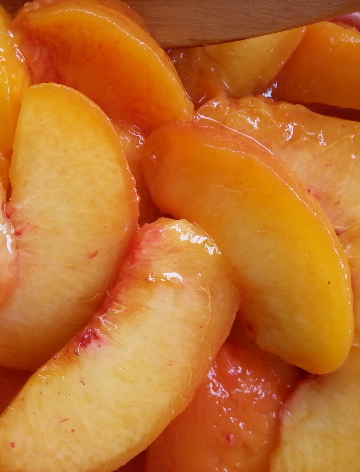 Ginson's Farmhouse Chic - Down On The Farm: HOW TO: Preserving Peaches ...