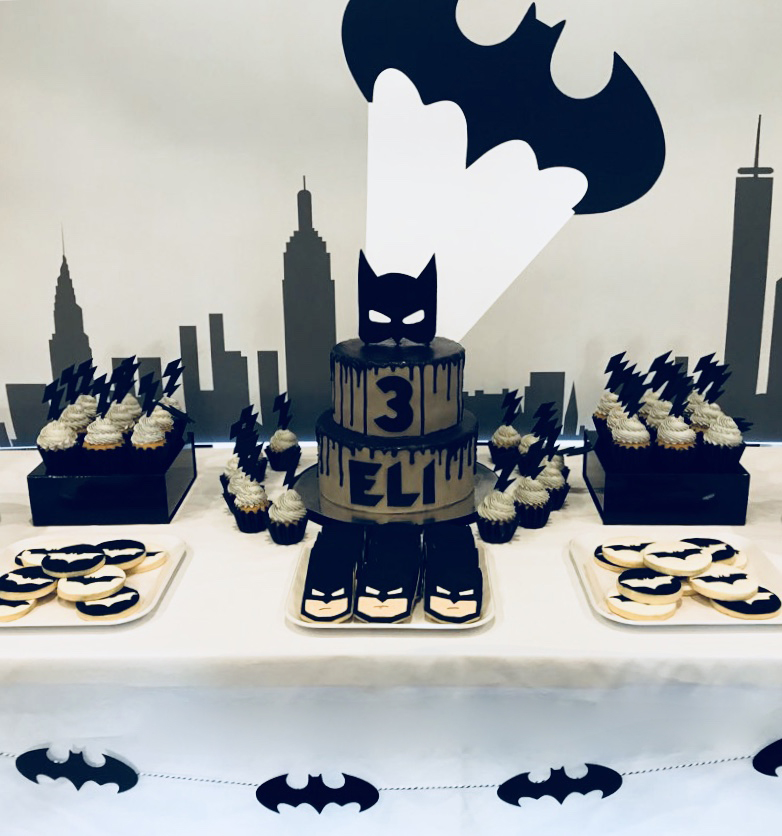 Modern Monochromatic Batman Party Ideas | Celebration Stylist | Popular ...