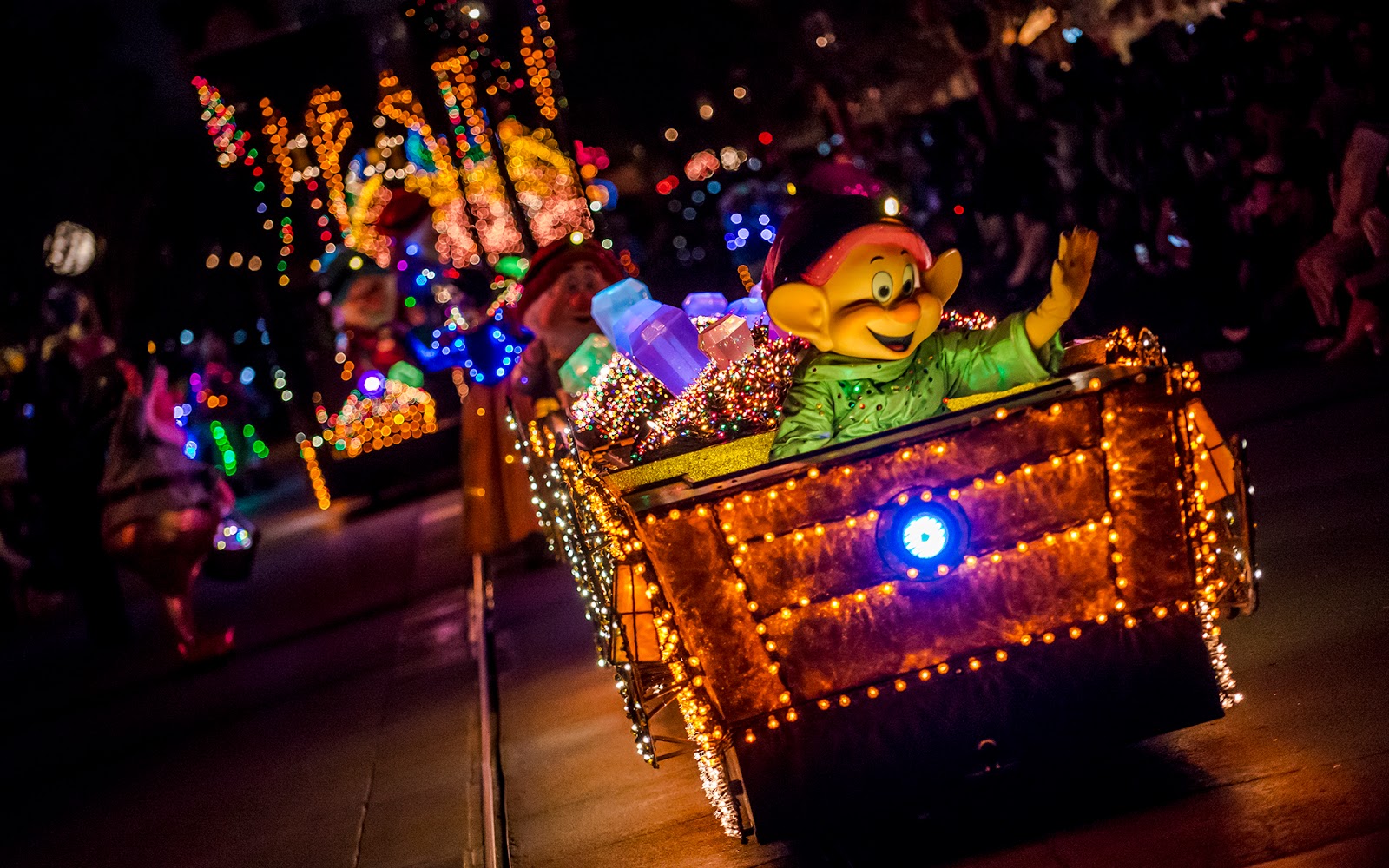 The Main Street Electrical Parade Returns