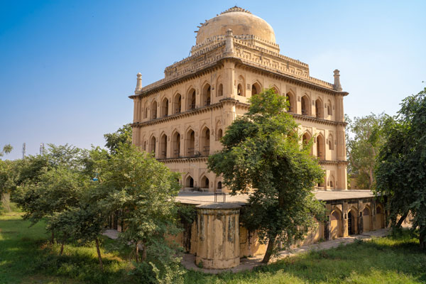 Hill Fort Kesroli by Neemrana - a stay fit for a royal!