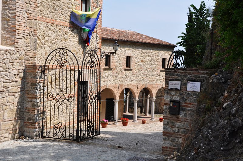 MY ARCHITECTURAL MOLESKINE®: A GLANCE AT VERUCCHIO, ITALY