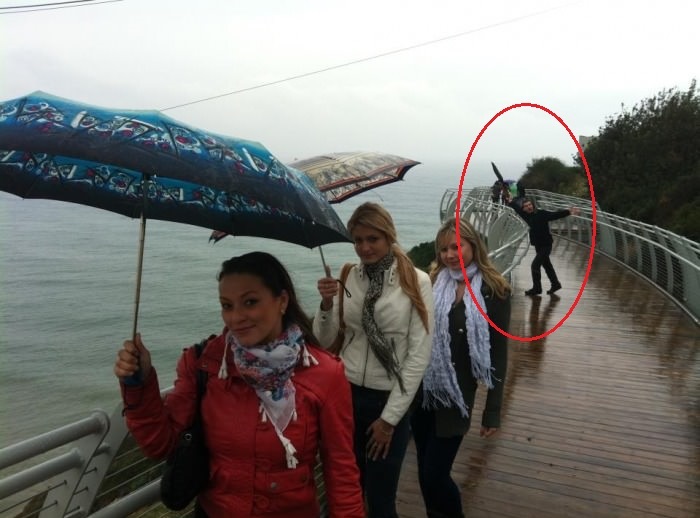 Awe & Some!: The Greatest Photobombs [25 PHOTOS]