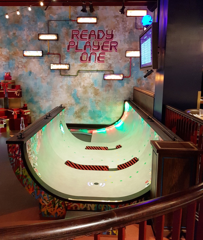 The Ham and Egger Files: Puttshack indoor minigolf at Westfield London