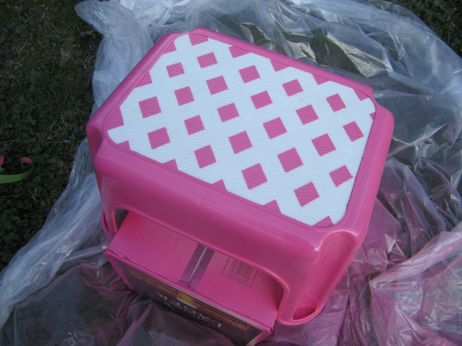 Swoon Style and Home: Think Pink! Two Easy {and girly!} DIY Projects