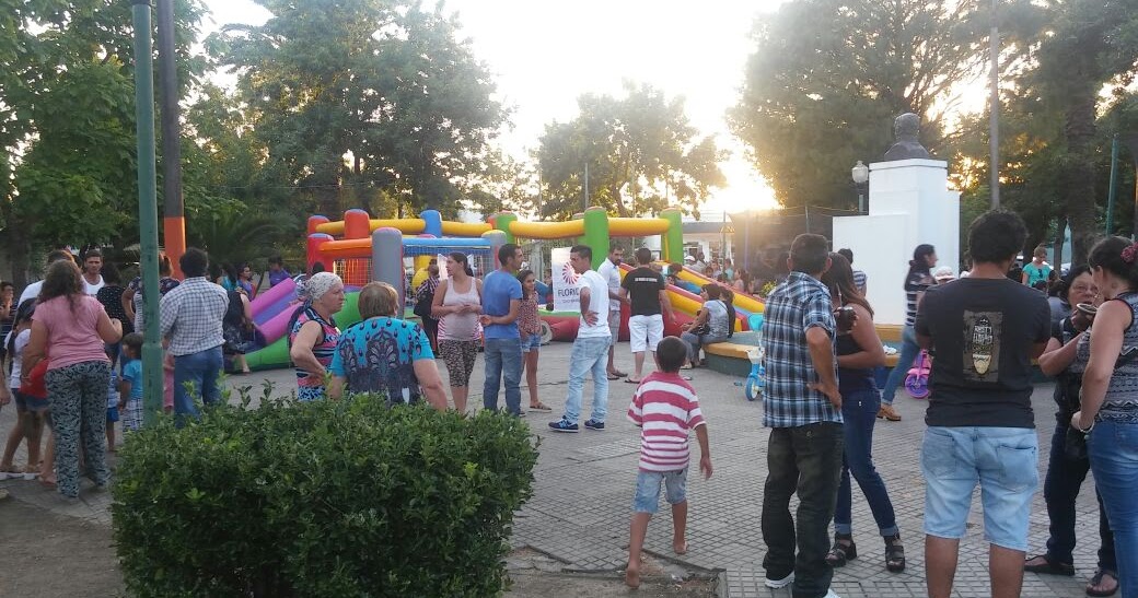 #CulturaFlorida: Chamizo recibió a los reyes con fiesta en la plaza