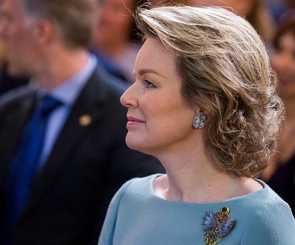 La Reina Mathilde en una conferencia sobre filantropía el 12 de mayo ...