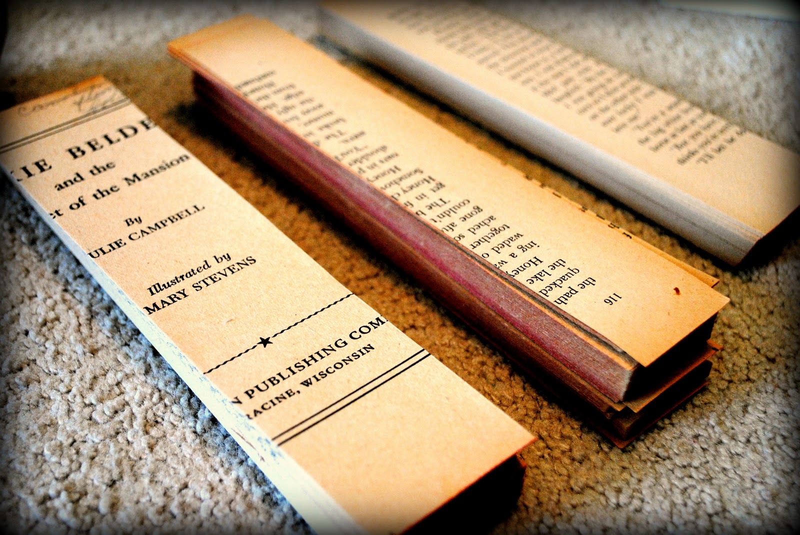 Living With Imperfection: Wreath with (more) Vintage Paper