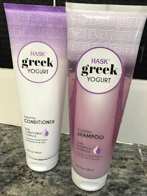 Effortless Everyday Style: Gee, Your Hair Smells Terrific...