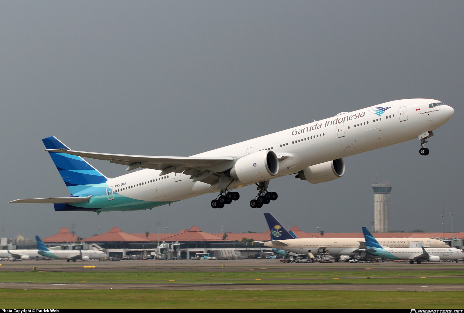 Garuda Indonesia Boeing 777-300 ER | Koleksi Gambar | Koleksi gambar