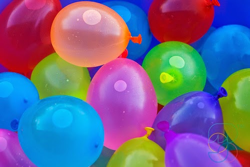 Family FECS: How to Play with Water Balloon