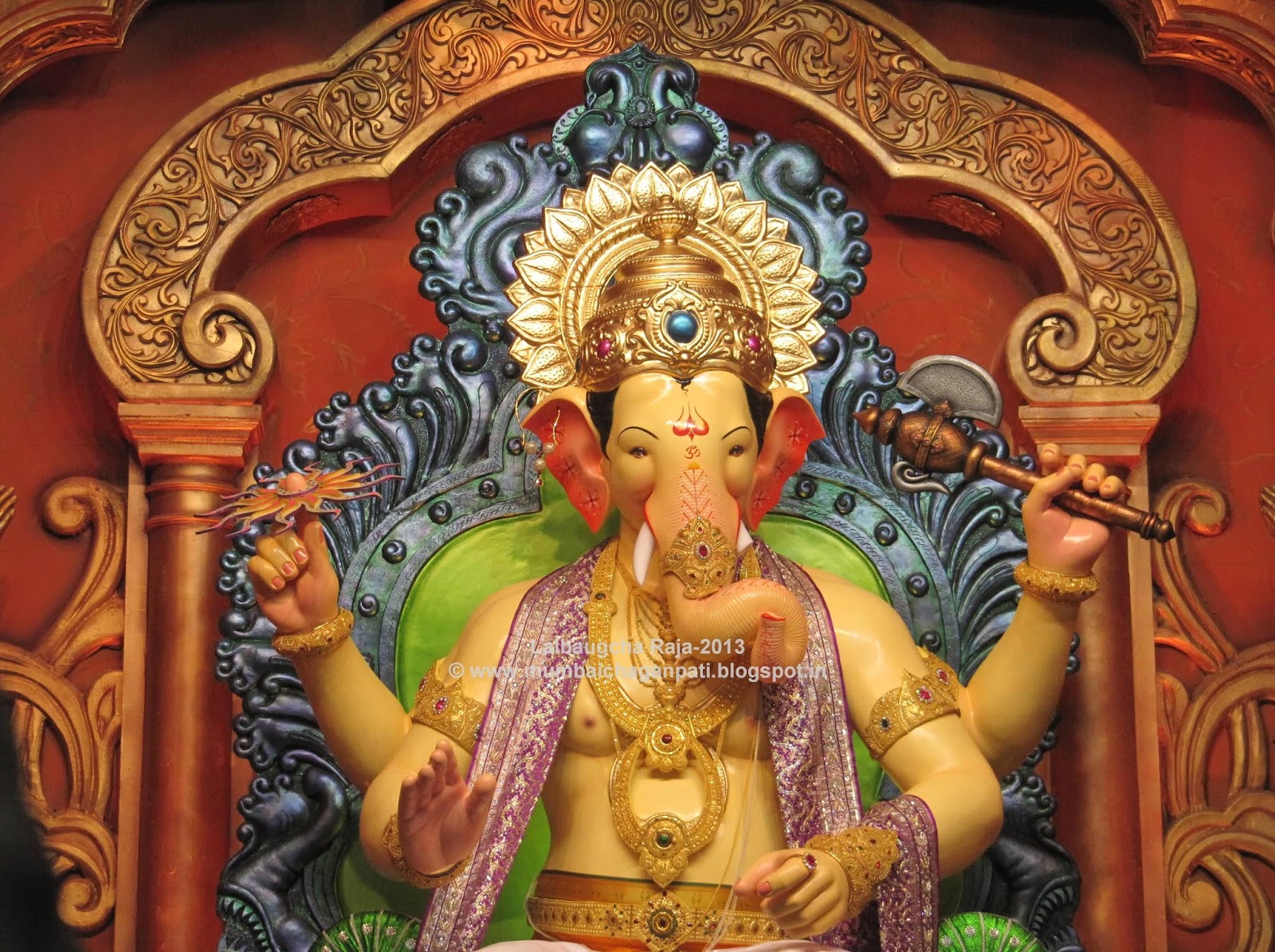 Mumbai Cha Ganpati: Lalbaug Cha Raja-2013