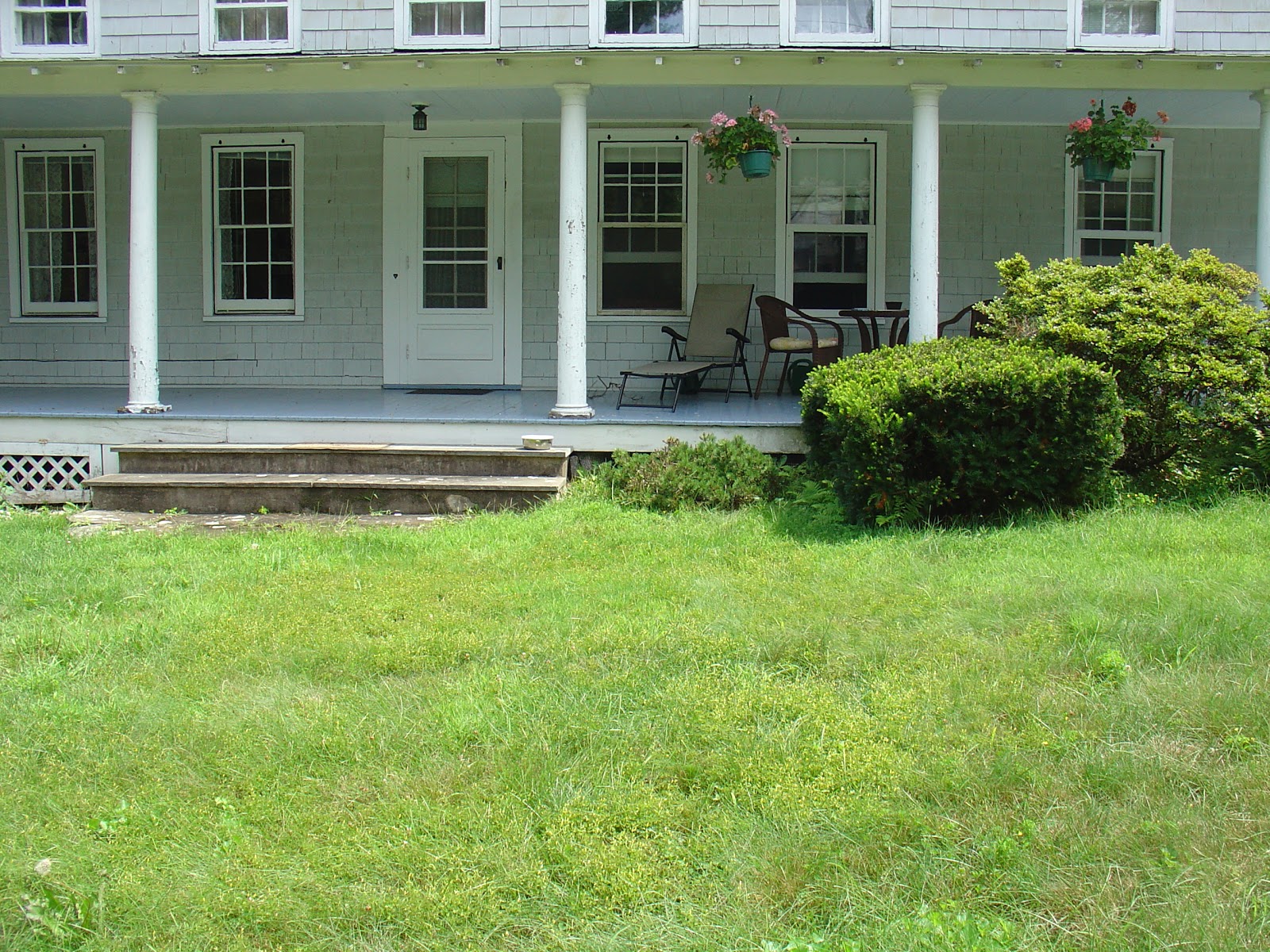 Life at Pugsley: Porch Column Bases DONE!!!, that is, 8: Before and After.