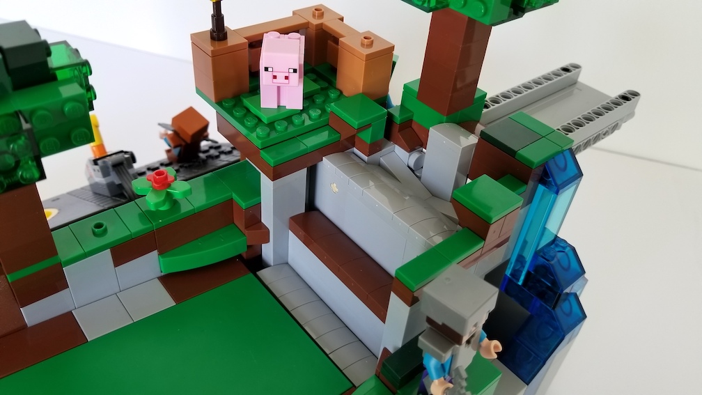 Great Ball Pit: Matt's Mine - A Lego GBC Module