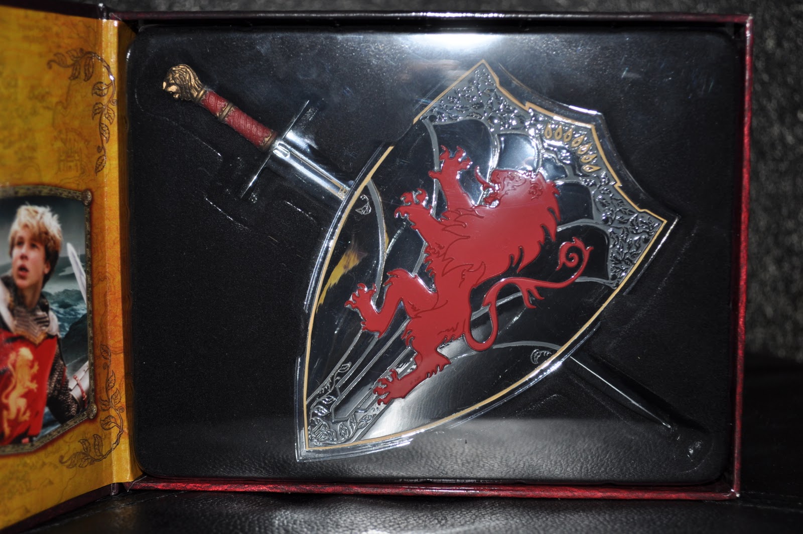 Disney Pixar Fanatics: The Chronicles of Narnia Prop Replicas