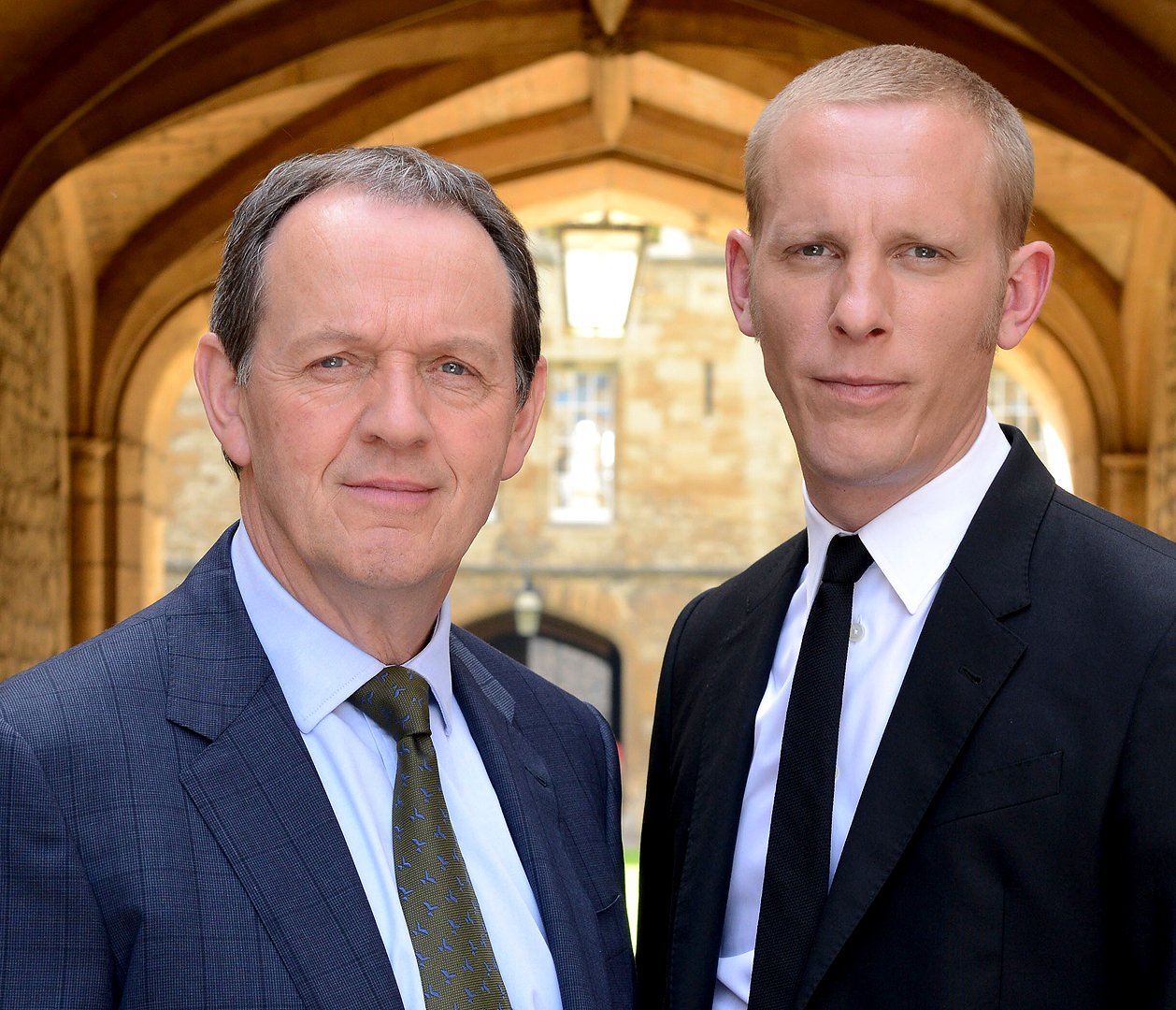 Kittling: Books: While Miz Kittling Knits: Lewis