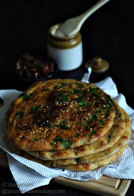 Potato-cheese Kulcha - A Homemaker's Diary