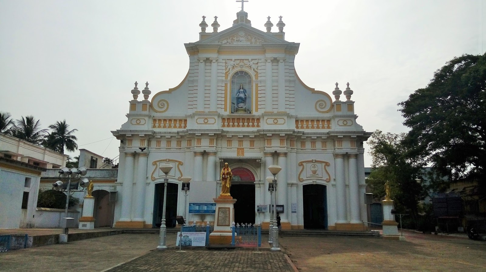 FAMOUS CHURCHES IN PONDICHERRY