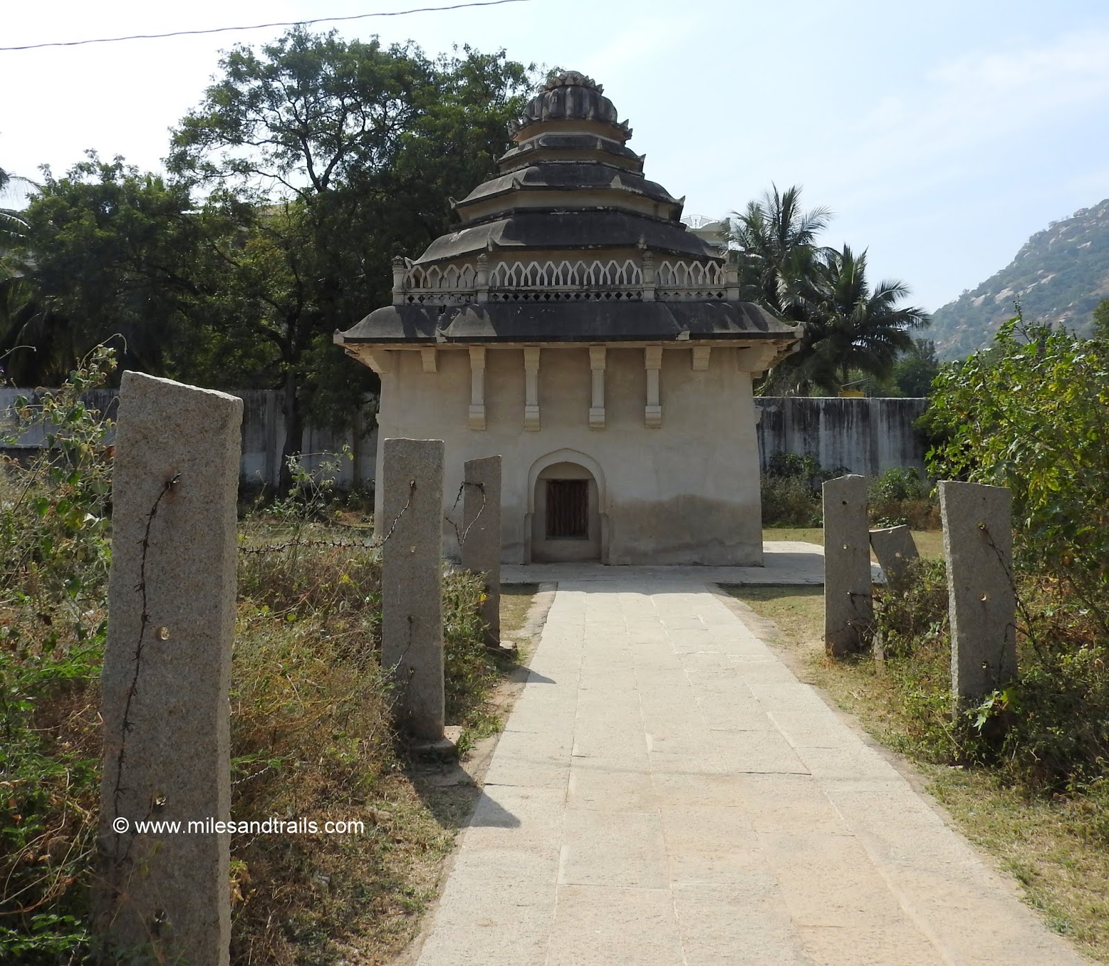 Miles and Trails: Saluva Timmarasu Jail, Penukonda