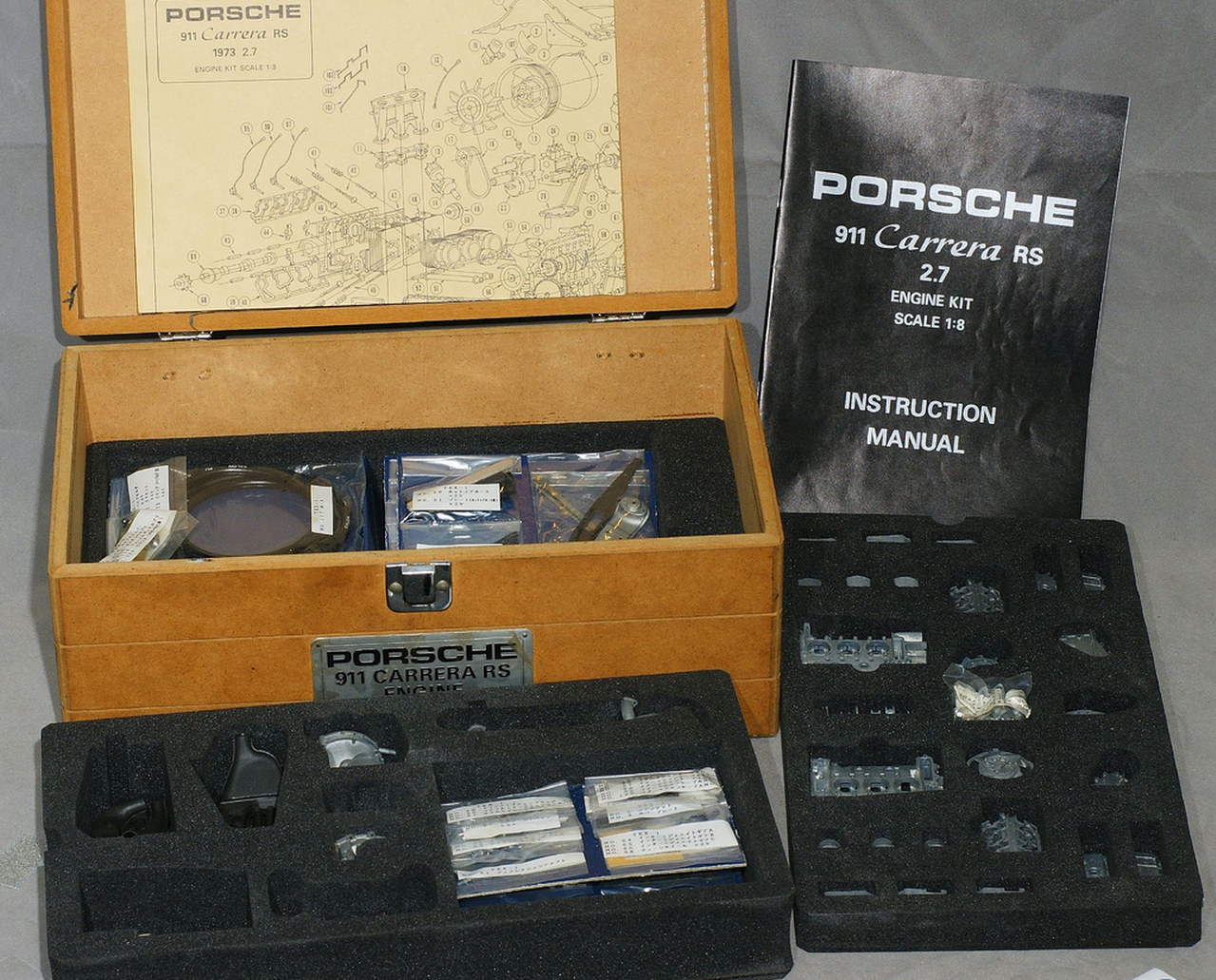 Carrera MFI 2.7: Working 911/83 Scale Model