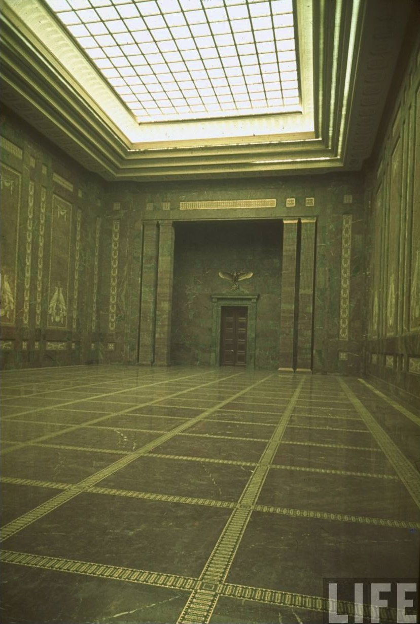 Inside Hitler's Private World: Rarely Seen Color Photos Reveal Lavish ...