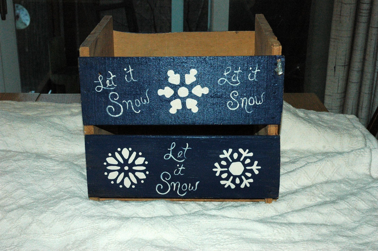 Country Lane Crafts & Antiques: Wood boxes, snowman style