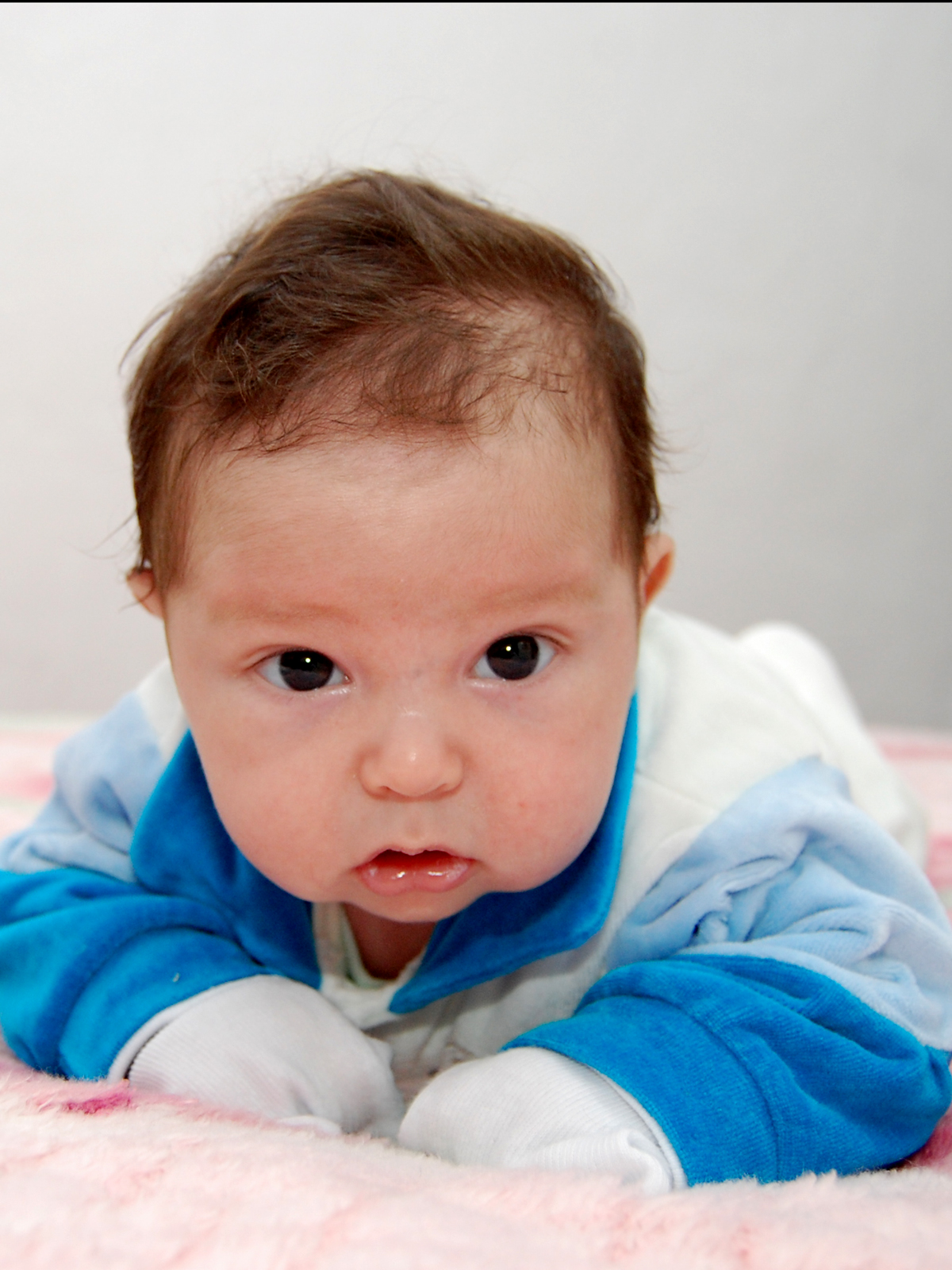 Cheiro de Mãe: Desenvolvimento do bebê: 1 a 2 meses