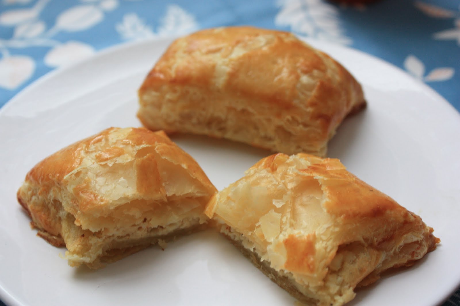Two Minds Cook Alike: Cheese Pastries