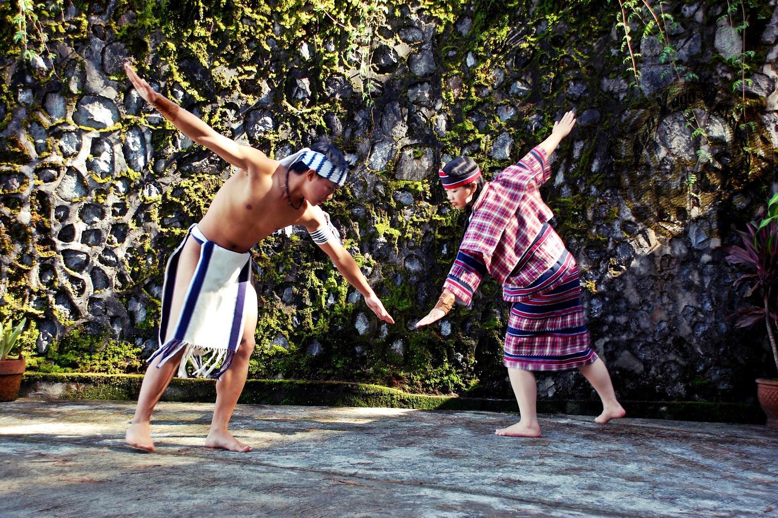 Isna Tako: How To Dance Bendian