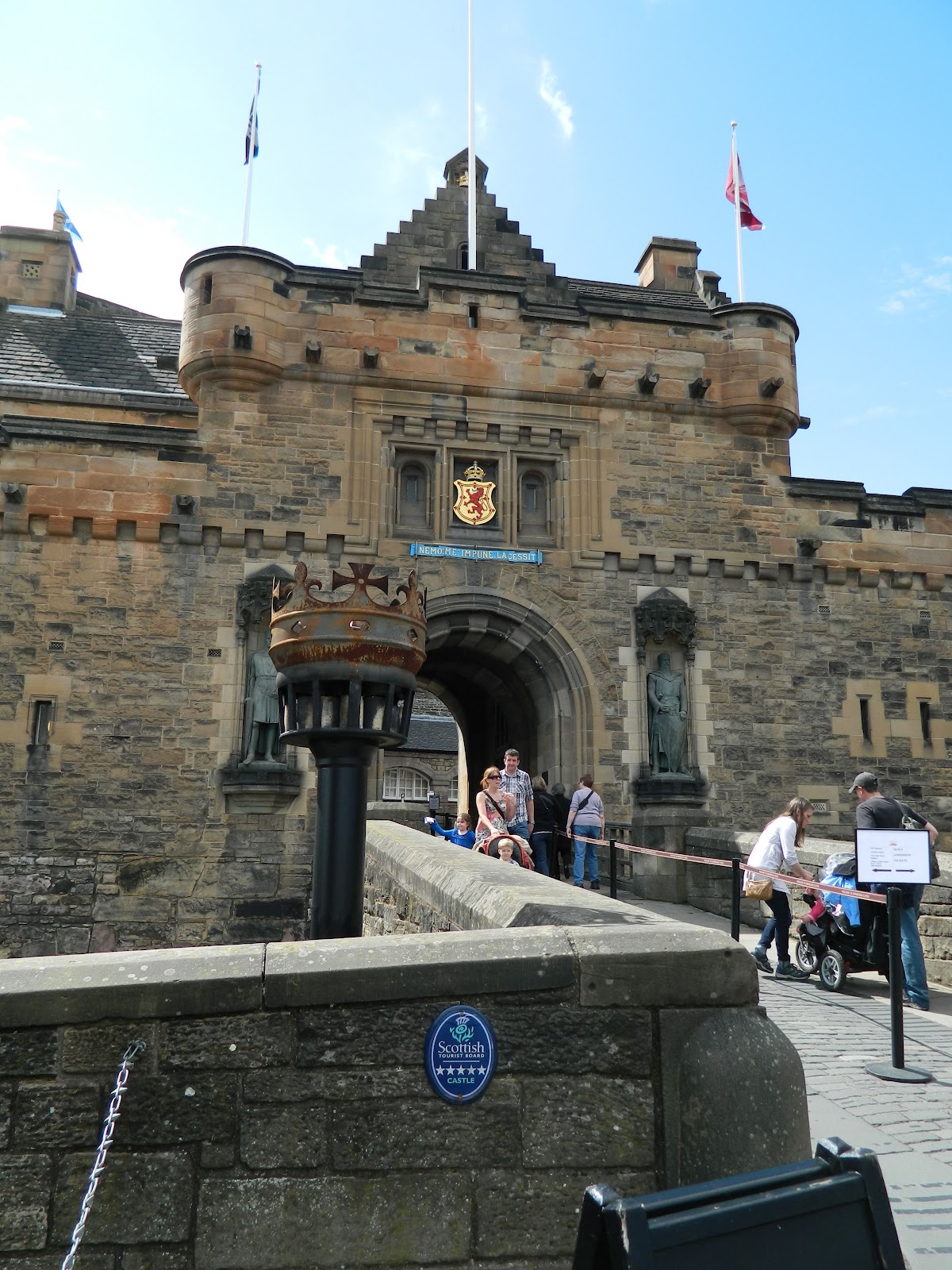 Mordu and Rachel in Providence: Edinburgh Castle