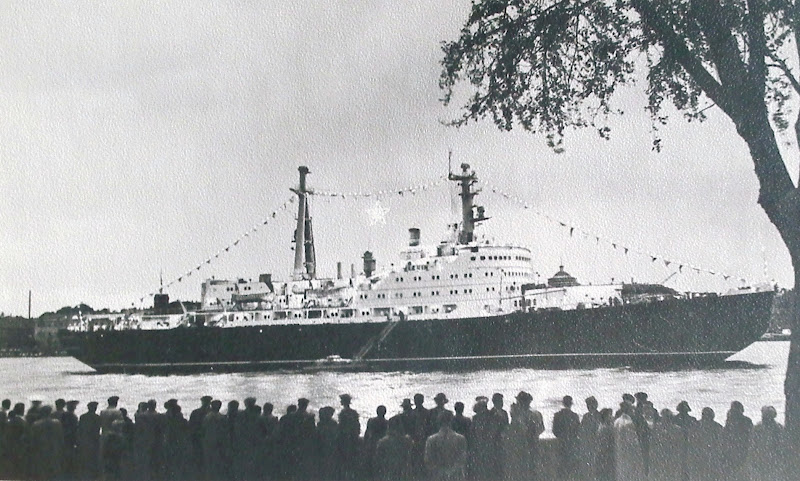 The Things I Enjoy: The nuclear icebreaker Lenin on its maiden voyage