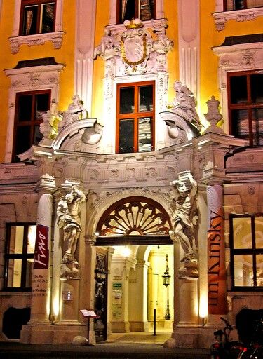 Francine Mathews / Stephanie Barron: DAY 38: Welcome to the Kinsky Palace