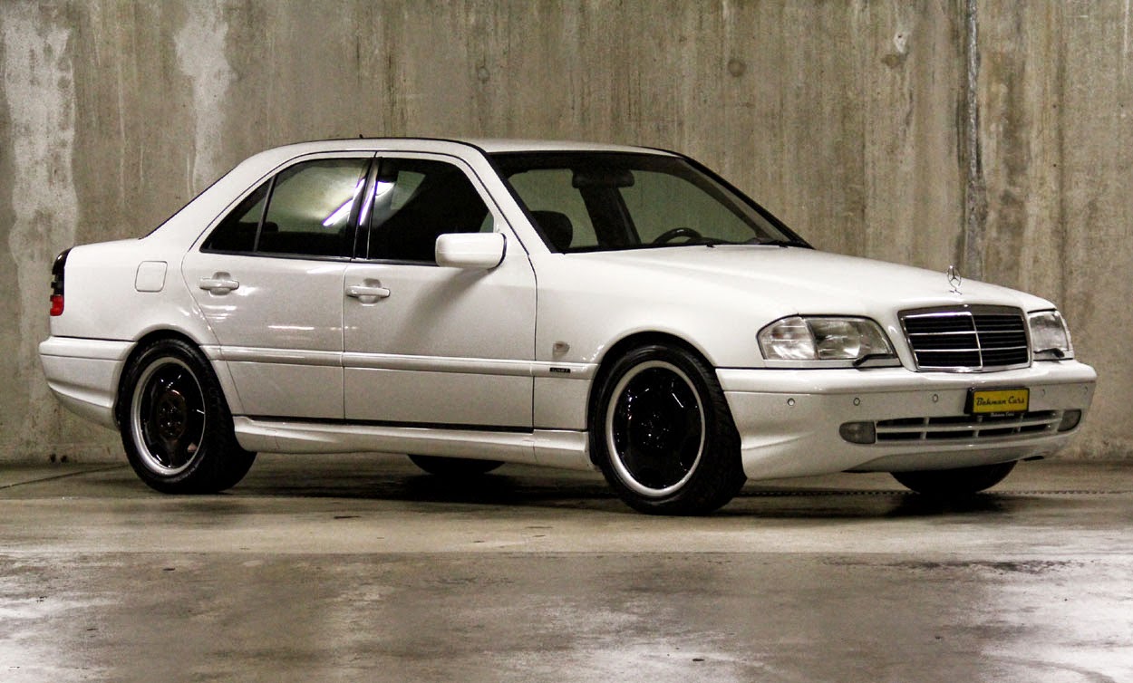 Mercedes-Benz C43 AMG W202 White on Black | BENZTUNING