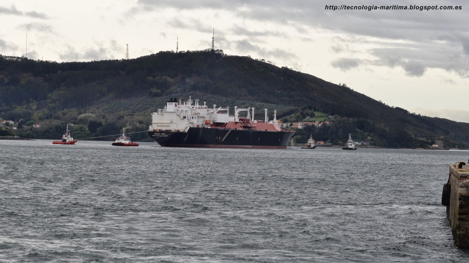 Visiones de Ferrolterra: Buque gasero Galicia Spirit en Ferrol