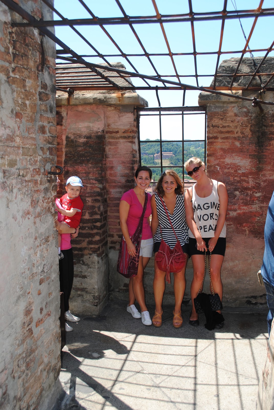 .oggi.: The adventures of Molly Totten