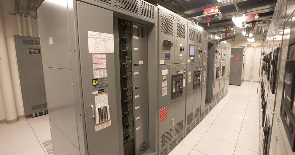 Green Data Center Design and Management: Project Management for Mission ...